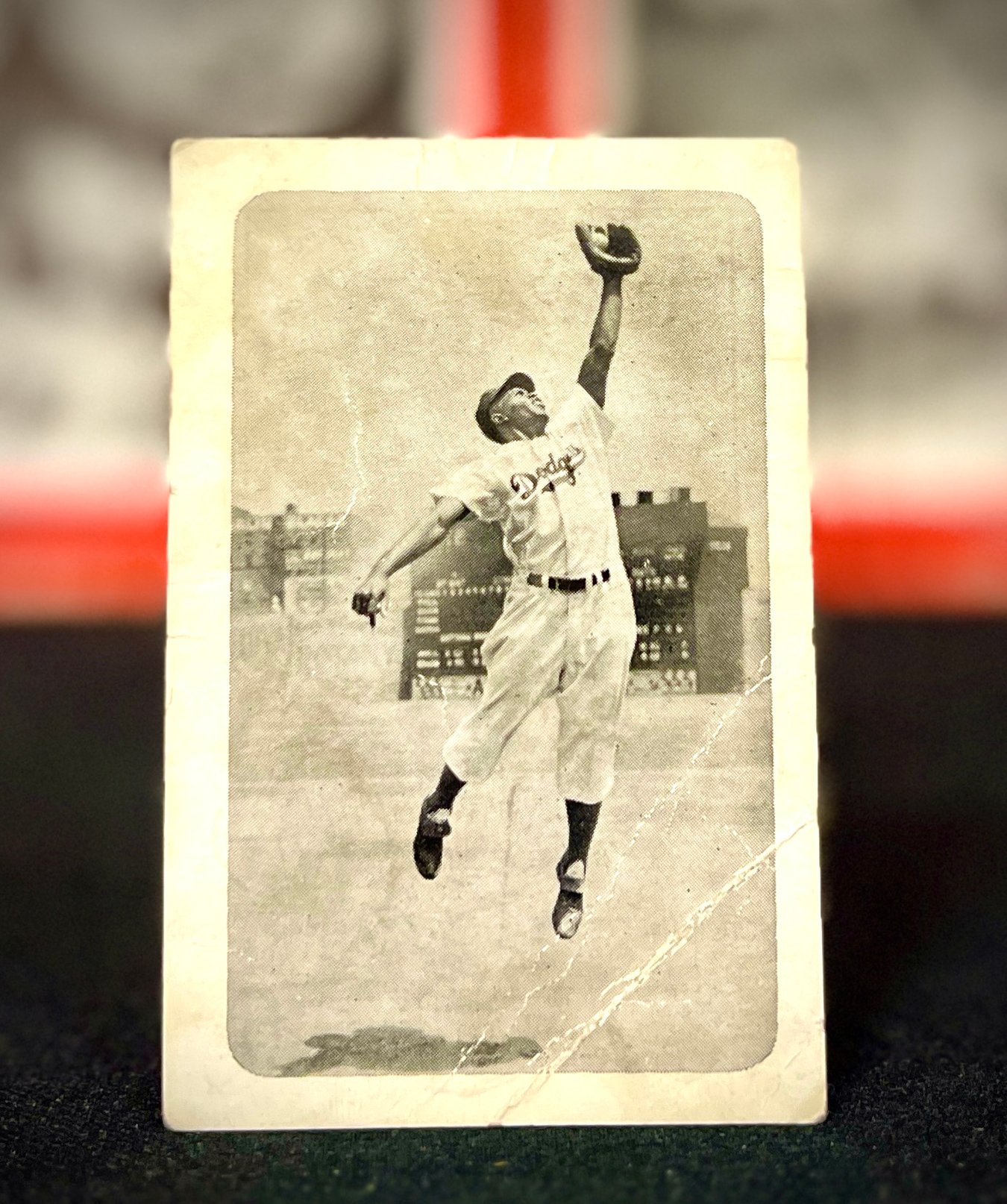 1947 Bond Bread Jackie Robinson Rookie Card Discovered in New Jersey