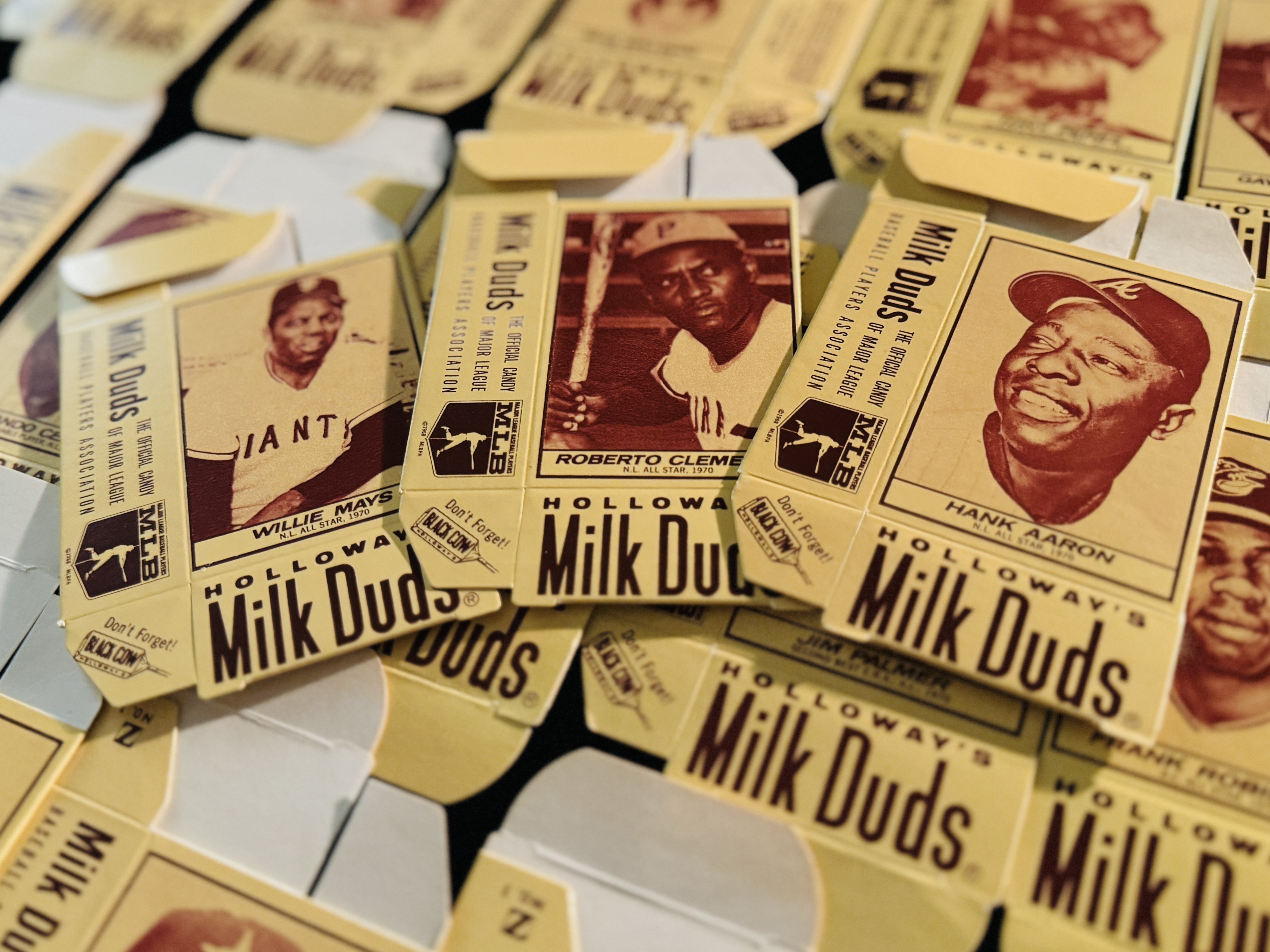 1971 Milk Duds Baseball Cards including Hank Aaron Purchased